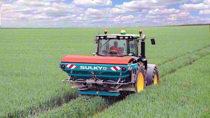 L'entraînement hydraulique sur les distributeurs d'engrais Sulky