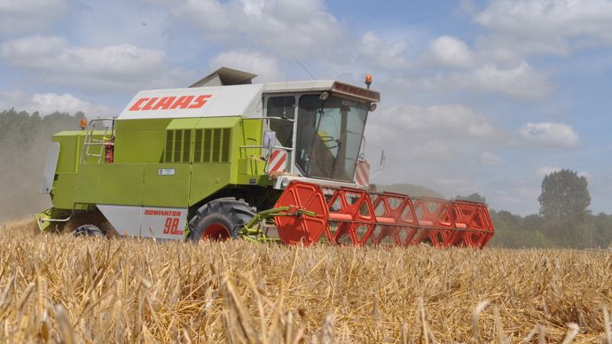 Prise en main d'une moissonneuse-batteuse Claas Dominator 98 DS