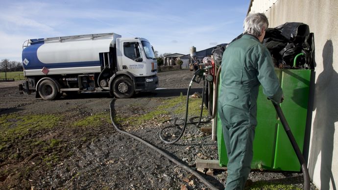 Flambée des prix : Remplissez vos cuves de carburant