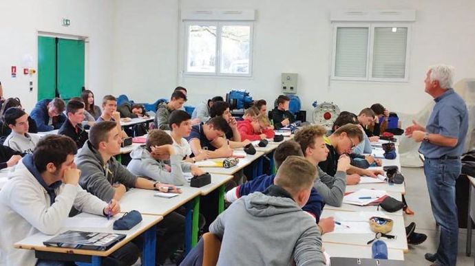 LA SÉCURITÉ AU TRAVAIL