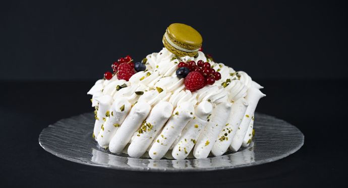 Vacherin glacé à la Pistache Kerman et aux fruits rouges