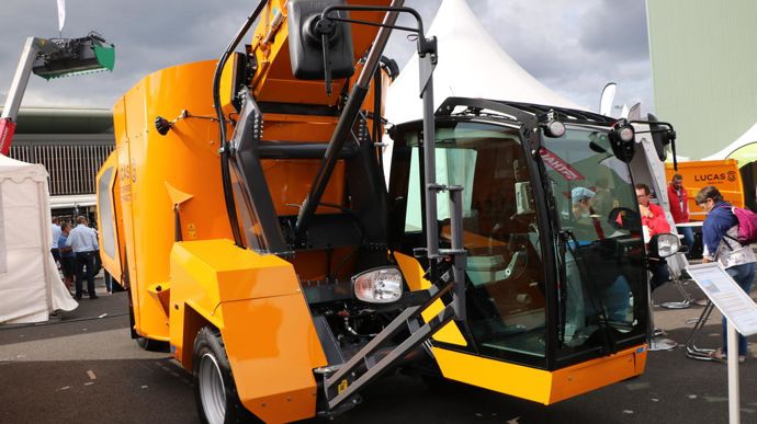 La mélangeuse automotrice Lucas débarque en petit format