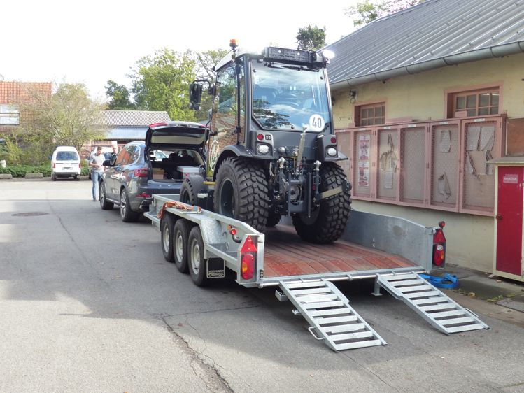 Paysalia - France Vision Paysage lance le tracteur électrique Keestrack B1E