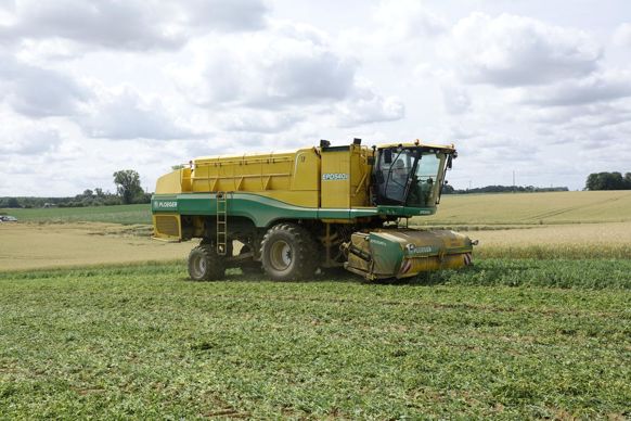 Oxbo EPD540e : du lourd pour la récolte des petits pois