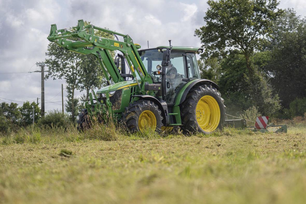 Essai du tracteur John Deere 5130M Powr8, le petit futé