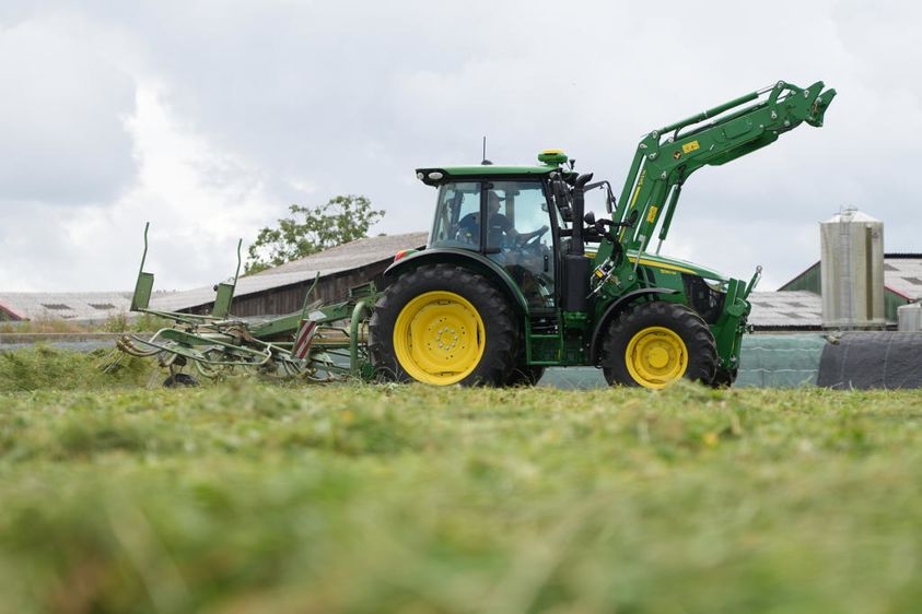 Essai du tracteur John Deere 5130M Powr8, le petit futé